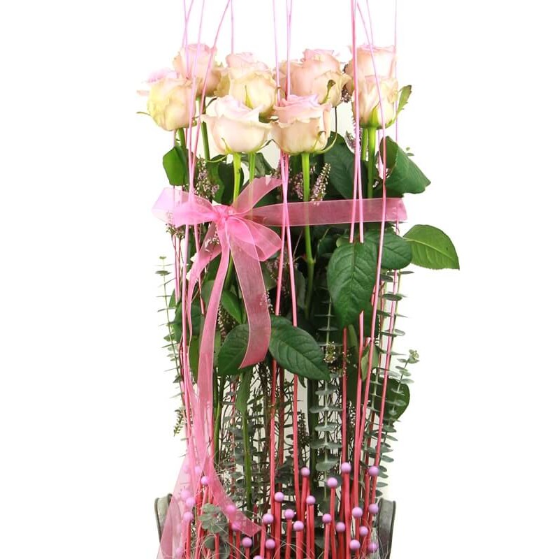 Centre de Roses Rosades Piramidal Enviament Gratis. Flors a domicili